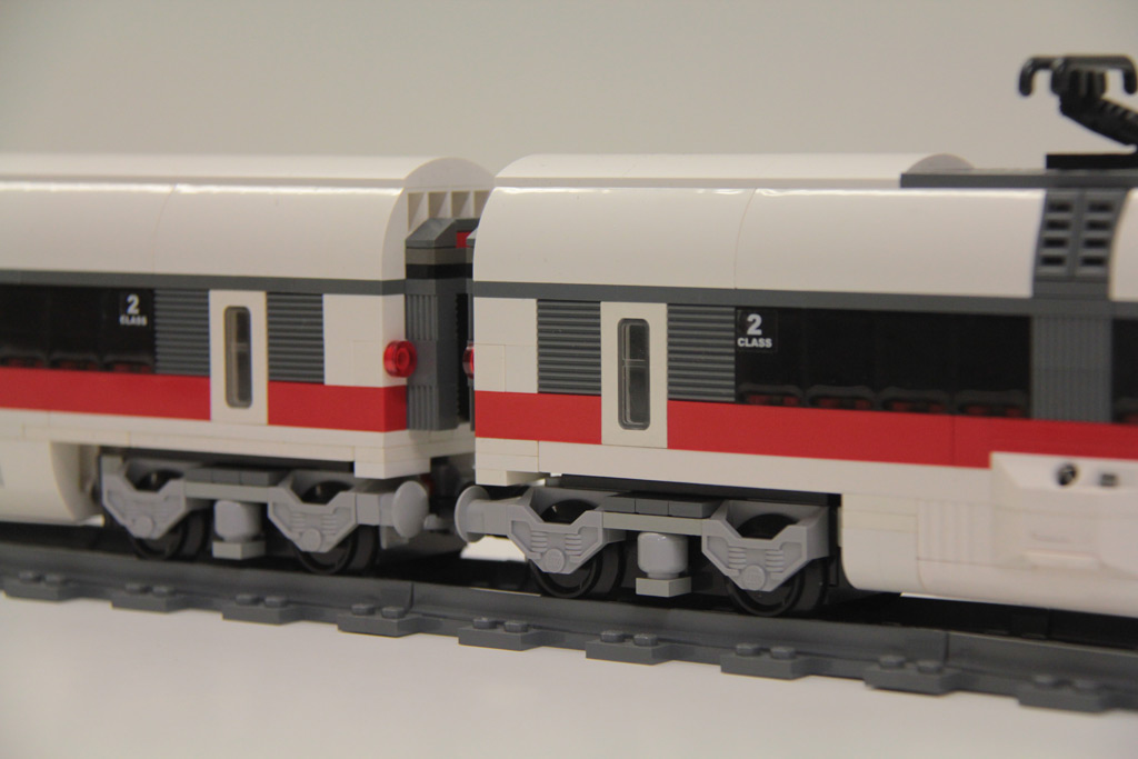 Lego ICE 7897 – Verlängerung von zwei Bausätzen zu einem Zug ...