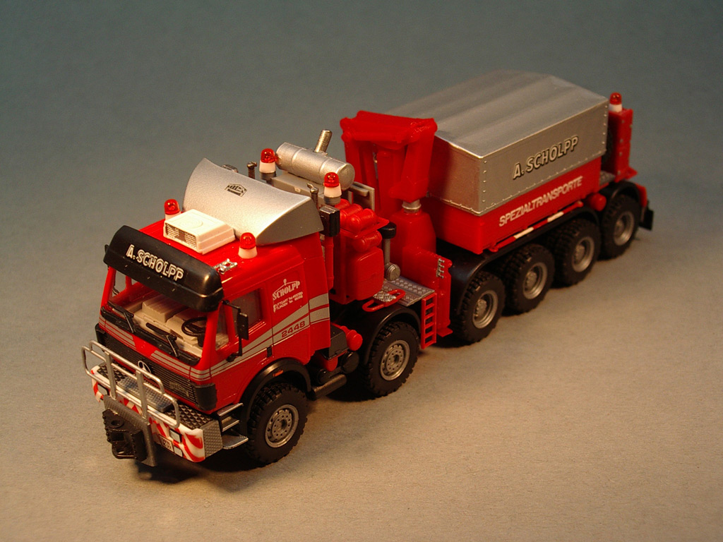 Mercedes-Benz Titan Schwerlastzugmaschne 6-achsig – modellumbauten